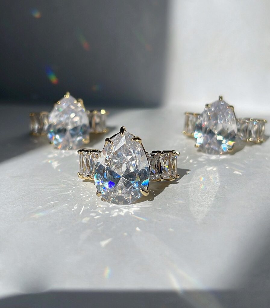 ICY RICH DRIP RING | VIEWS - Official