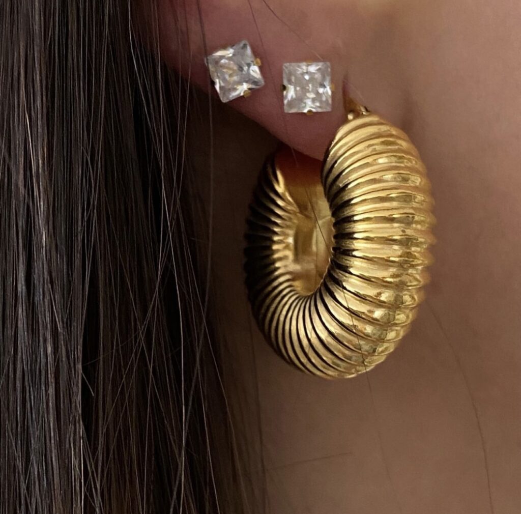 RETRO HOOPS | VIEWS - Official